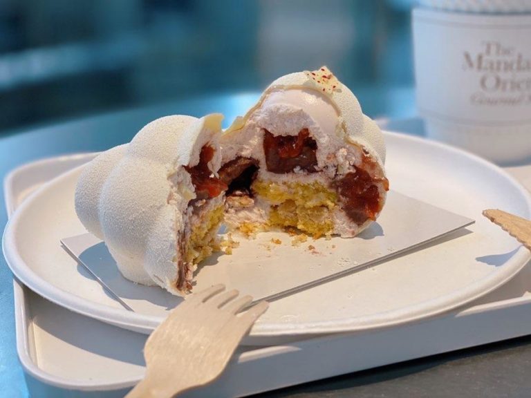10 Cafes In Tokyo With Unique Menus - Black Desserts & Flower Donuts