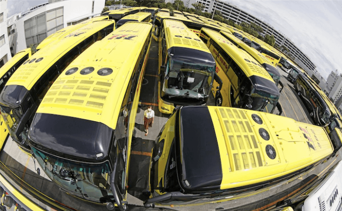 Japanese Bus Company Turns Tour Buses Into A Giant Maze