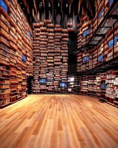 Kadokawa Bookshelf Theatre Boasts 50,000 Books, Rivals Starfield Library