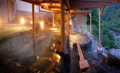 This Luxury Onsen Looks Just Like Demon Slayer "Infinity Castle" IRL