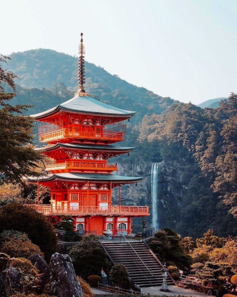 Guide To Japan Shrines: Names, Etiquette & Common Features Explained