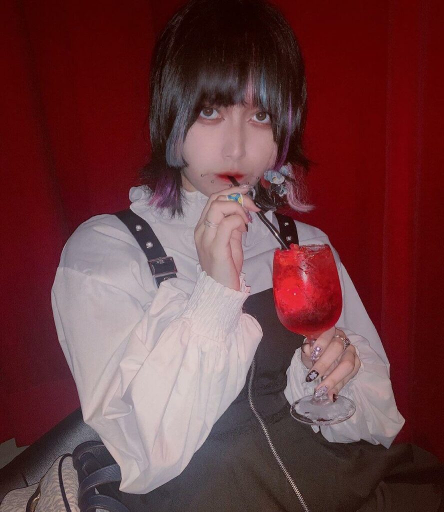 Vampire Cafe: A Gothic Restaurant That Serves "Blood" In Tokyo