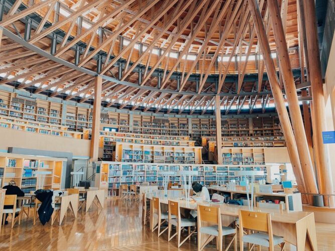 Nakajima Library: Colosseum Inspired Interior Built With Akita Cedar Trees