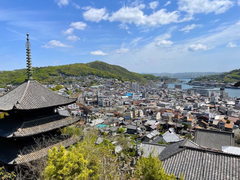 Onomichi Guide: Cat Alley, Soya Sauce Ramen & A Centuries-Old Temple