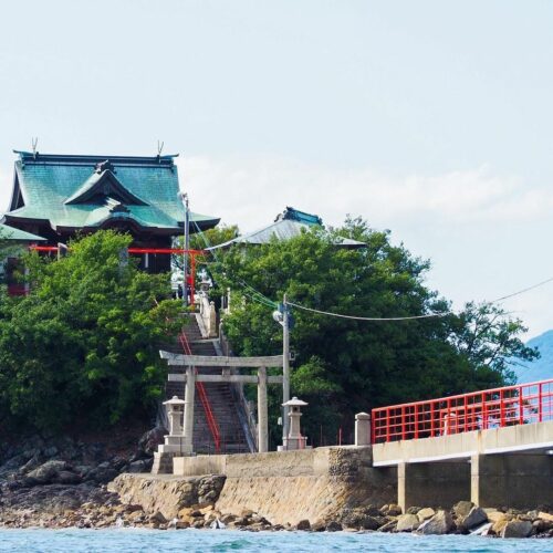Tsushima Shrine: Mystical Spot In The Sea That’s Open 2 Days A Year