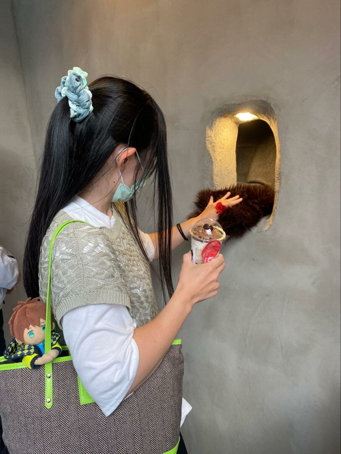 Kumanote Cafe: Served By Socially Awkward Staff Through A Bear Paw