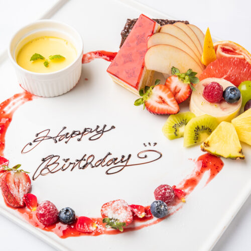 Alice In Fantasy Land: Enjoy Wonderland-Themed Food In This Cafe