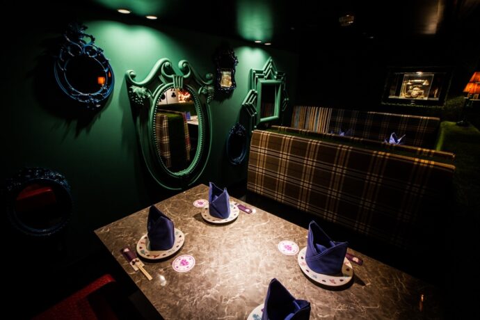Alice In Fantasy Land: Enjoy Wonderland-Themed Food In This Cafe
