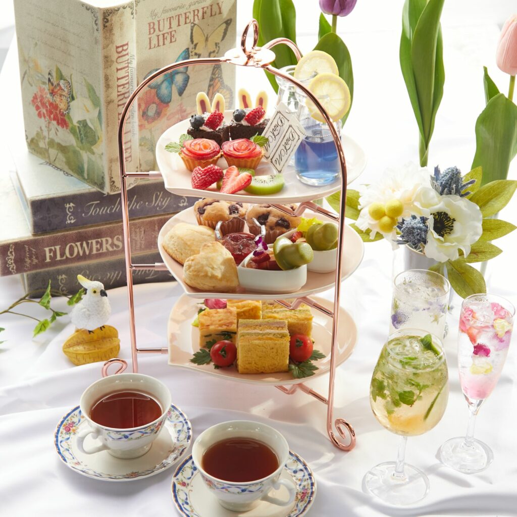 Alice In Fantasy Land: Enjoy Wonderland-Themed Food In This Cafe